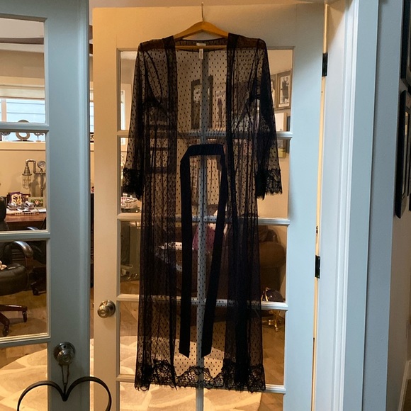 Soma | Intimates & Sleepwear | Soma Mesh Tulle Lace Robe W Tie Black ...